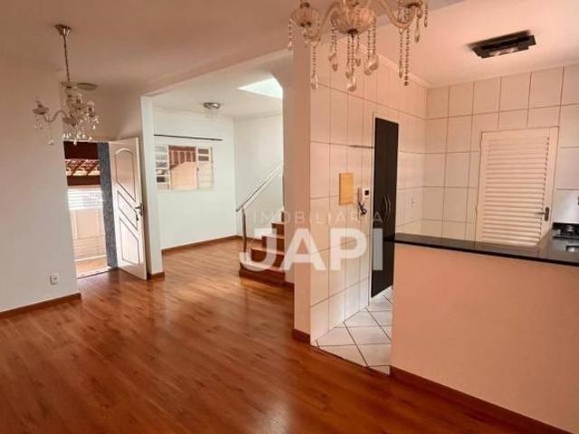 Casa para venda em Jardim Marambaia de 177.00m² com 3 Quartos, 1 Suite e 2 Garagens