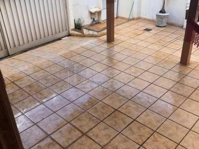 Casa para venda em Jardim Marivan de 160.00m² com 3 Quartos, 1 Suite e 4 Garagens