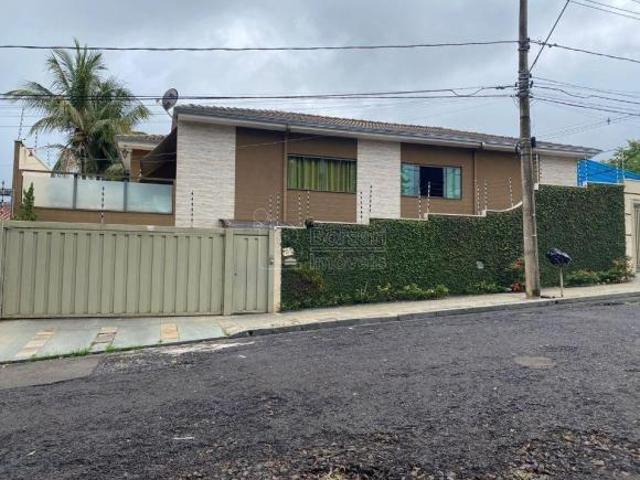 Casa para venda em Jardim Marivan de 271.00m² com 4 Quartos, 4 Suites e 4 Garagens