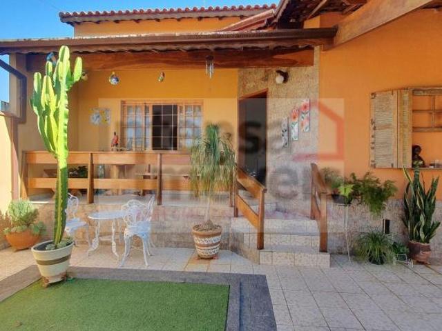 Casa para venda em Jardim Maria Cândida de 145.00m² com 3 Quartos, 1 Suite e 2 Garagens