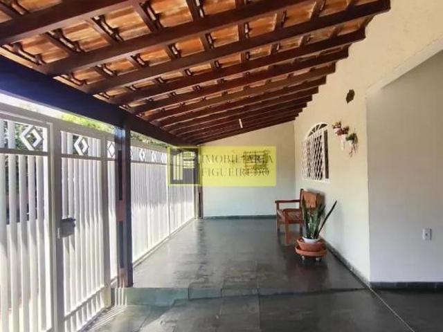 Casa para venda em Jardim Maria Lúcia de 130.00m² com 3 Quartos e 2 Garagens