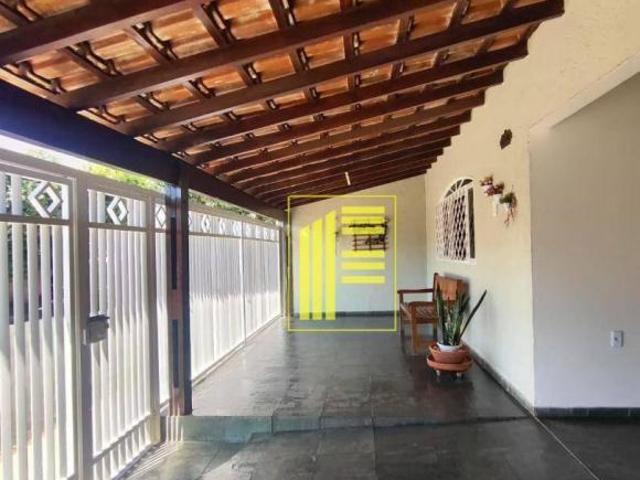 Casa para venda em Jardim Maria Lúcia de 130.00m² com 3 Quartos e 2 Garagens