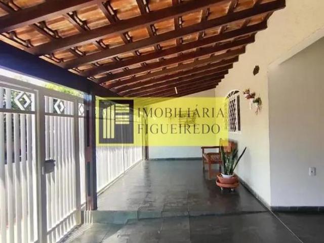 Casa para venda em Jardim Maria Lúcia de 130.00m² com 3 Quartos e 2 Garagens