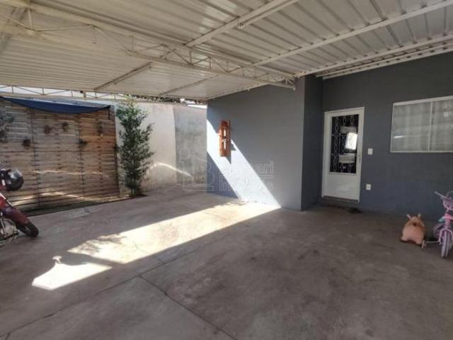 Casa para venda em Jardim Maria Luiza de 98.00m² com 2 Quartos e 2 Garagens
