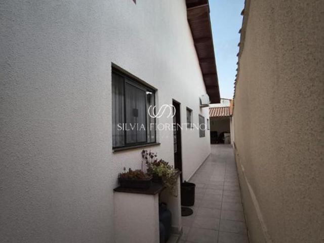 Casa para venda em Jardim Marieta de 310.00m² com 3 Quartos, 2 Suites e 3 Garagens