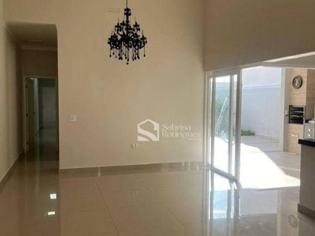 Casa para venda em Jardim Marília de 175.00m² com 3 Quartos, 3 Suites e 4 Garagens