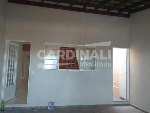 Casa para venda em Jardim Menzani de 97.00m² com 2 Quartos e 1 Garagem