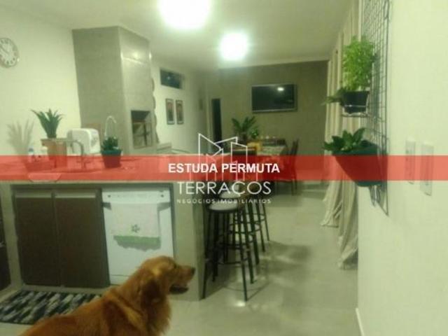 Casa para venda em Jardim Messina de 250.00m² com 3 Quartos, 2 Suites e 2 Garagens