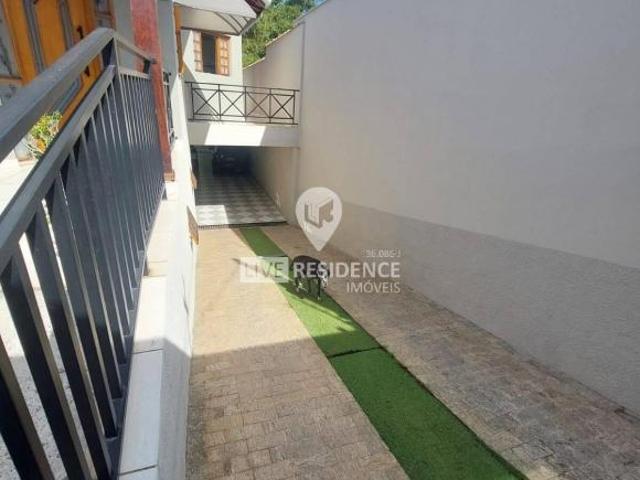 Casa para venda em Jardim México de 324.00m² com 3 Quartos, 2 Suites e 6 Garagens