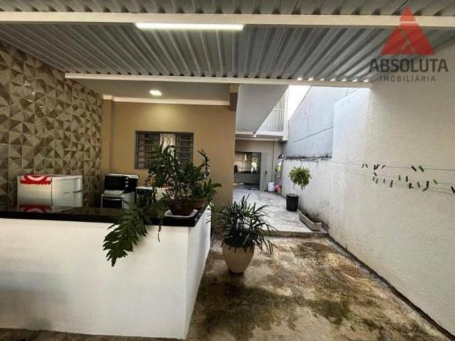 Casa para venda em Jardim Mirandola de 90.00m² com 3 Quartos e 4 Garagens