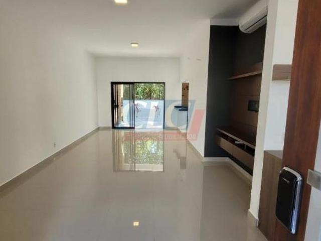 Casa para venda em Jardim Montreal Residence de 161.00m² com 3 Quartos, 3 Suites e 2 Garagens