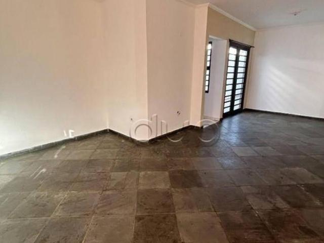 Casa para venda em Jardim Monumento de 172.00m² com 3 Quartos, 1 Suite e 2 Garagens
