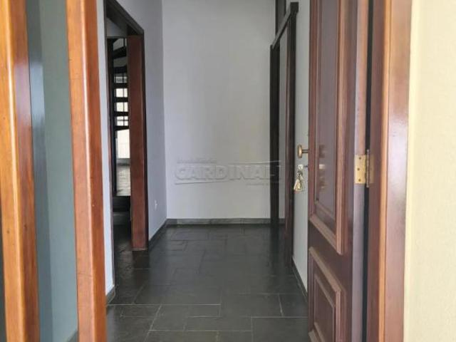 Casa para venda em Jardim Morumbi de 239.00m² com 3 Quartos, 1 Suite e 2 Garagens