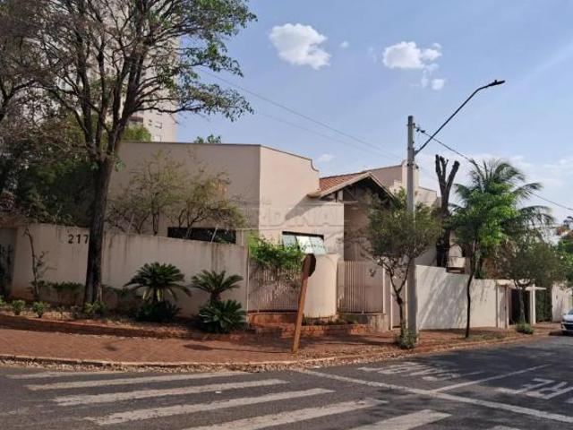 Casa para venda em Jardim Morumbi de 268.00m² com 3 Quartos, 3 Suites e 4 Garagens