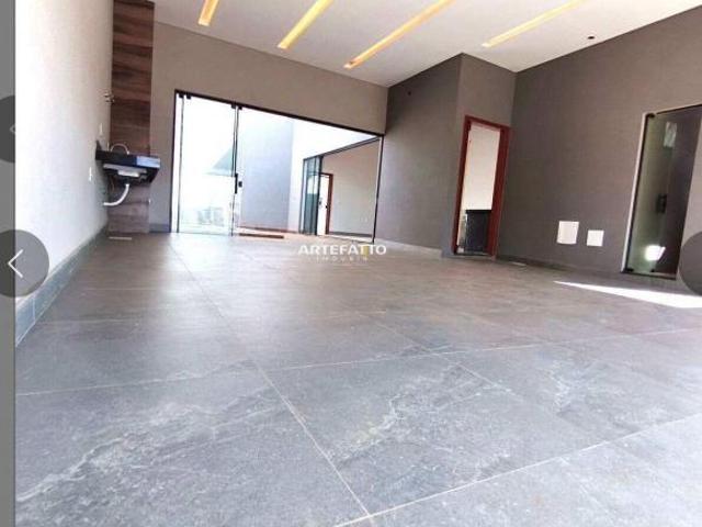 Casa para venda em Jardim Natal I de 180.00m² com 3 Quartos, 1 Suite e 4 Garagens