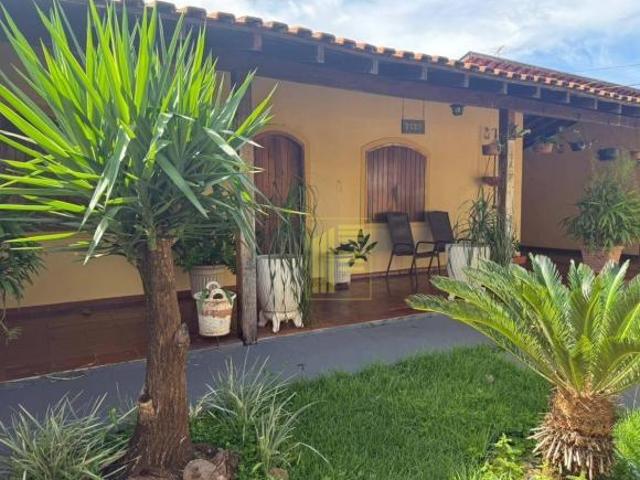 Casa para venda em Jardim Nazareth de 180.00m² com 3 Quartos, 2 Suites e 2 Garagens