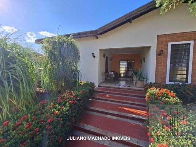 Casa para venda em Jardim Niagara de 300.00m² com 4 Quartos, 1 Suite e 6 Garagens