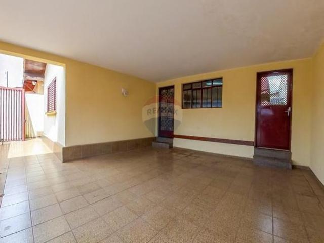 Casa para venda em Jardim Nossa Senhora De Fátima de 219.00m² com 3 Quartos e 2 Garagens