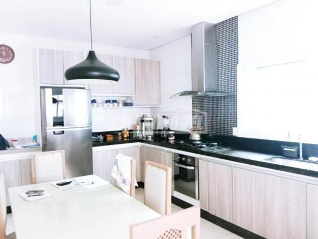 Casa para venda em Jardim Novo Horizonte de 232.00m² com 3 Quartos, 1 Suite e 2 Garagens