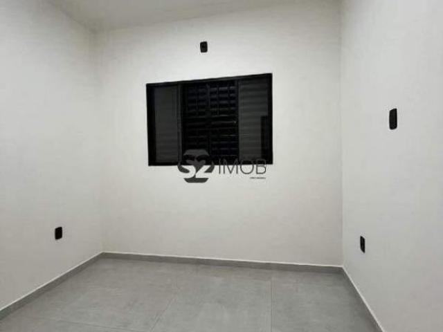 Casa para venda em Jardim Novo I de 74.00m² com 2 Quartos e 2 Garagens