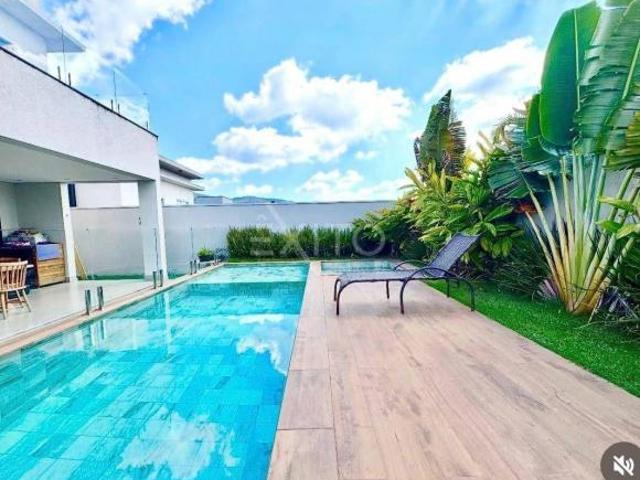 Casa para venda em Jardim Novo Mundo de 300.00m² com 4 Quartos, 4 Suites e 4 Garagens