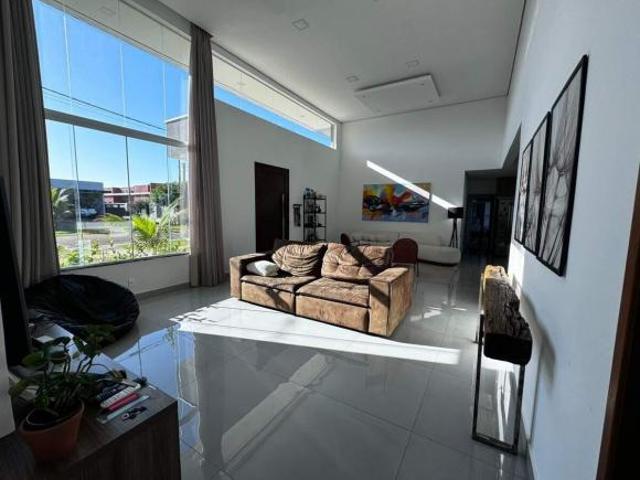 Casa para venda em Jardim Novo Mundo de 320.00m² com 4 Quartos, 2 Suites e 6 Garagens
