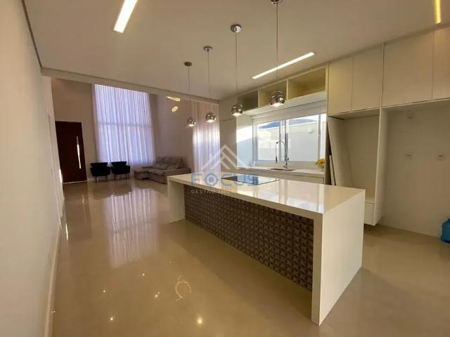 Casa para venda em Jardim Novo Mundo em Jundiaí São Paulo de 215.00m² com 3 Quartos, 3 Suítes e 4 Garagens