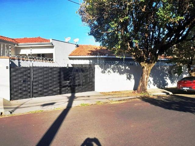 Casa para venda em Jardim Nova América em Araraquara São Paulo de 129.00m² com 3 Quartos, 1 Suíte e 4 Garagens