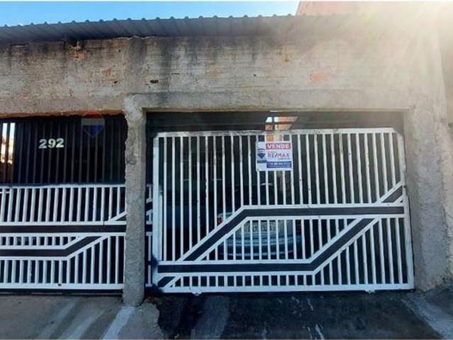 Casa para venda em Jardim Nova Alvorada de 120.00m² com 3 Quartos, 1 Suite e 3 Garagens