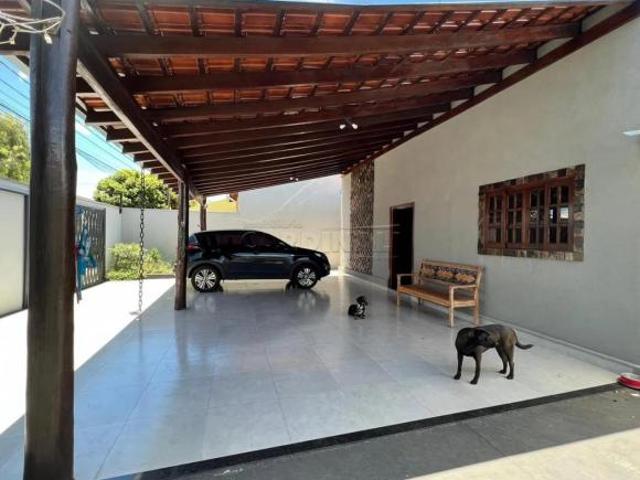 Casa para venda em Jardim Nova Araraquara de 199.00m² com 3 Quartos, 1 Suite e 4 Garagens