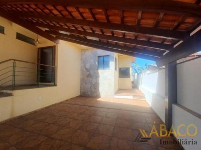 Casa para venda em Jardim Nova Santa Paula de 238.30m² com 4 Quartos, 2 Suites e 4 Garagens