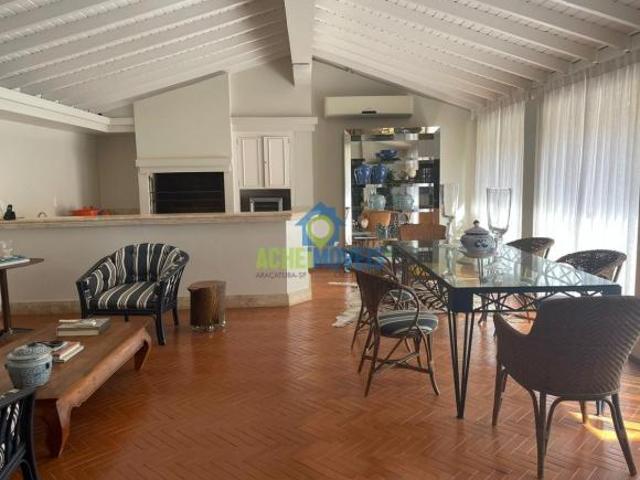 Casa para venda em Jardim Nova Yorque de 340.00m² com 4 Quartos, 3 Suites e 2 Garagens
