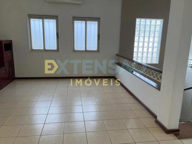 Casa para venda em Jardim Nova Yorque de 370.00m² com 3 Quartos, 3 Suites e 2 Garagens
