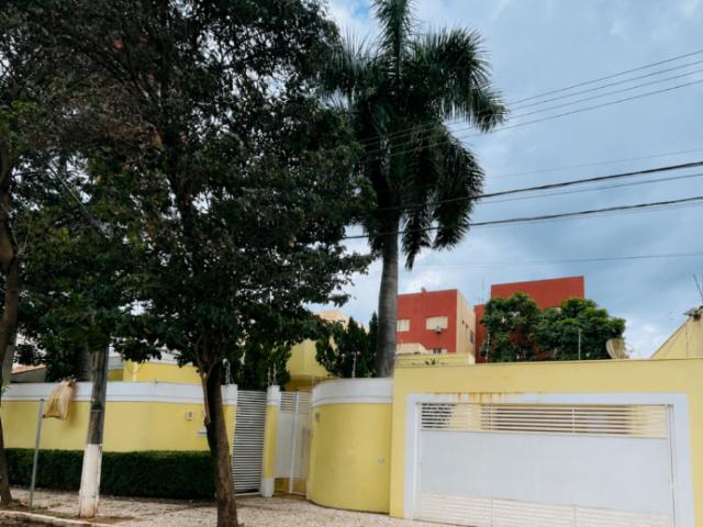 Casa para venda em Jardim Nova Yorque em Araçatuba São Paulo de 300.00m² com 3 Quartos, 3 Suítes e 4 Garagens
