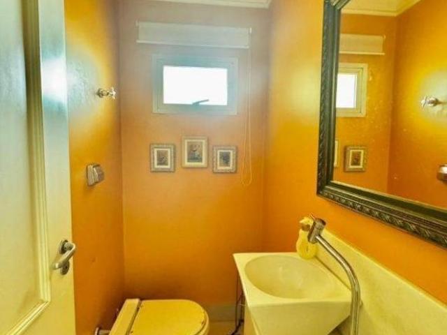 Casa para venda em Jardim Aviação de 240.00m² com 3 Quartos, 1 Suite e 3 Garagens
