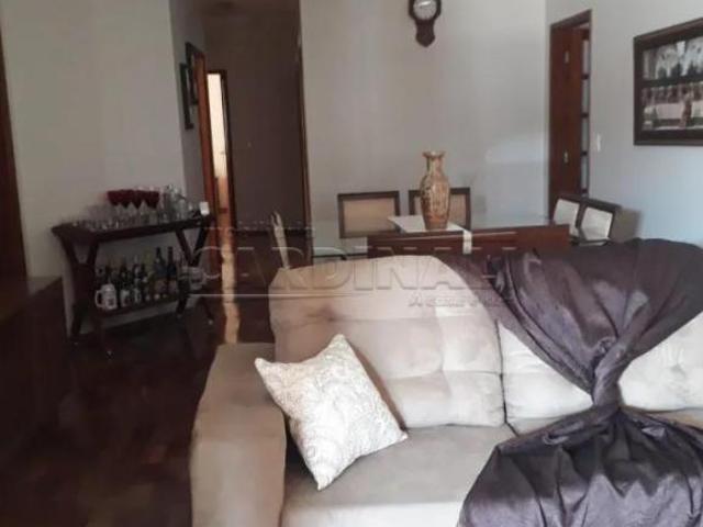 Casa para venda em Jardim Acapulco de 170.00m² com 3 Quartos, 1 Suite e 5 Garagens