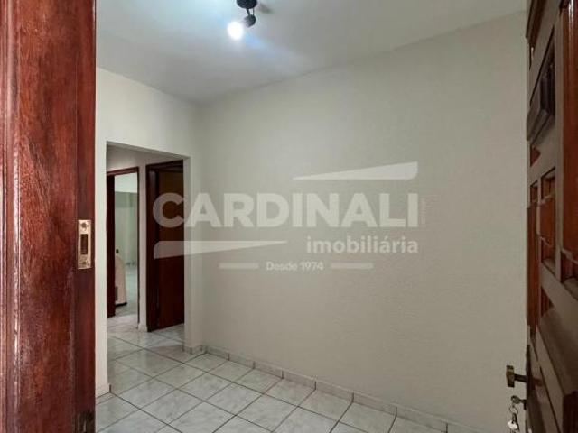Casa para venda em Jardim Adalgisa de 134.00m² com 2 Quartos e 3 Garagens