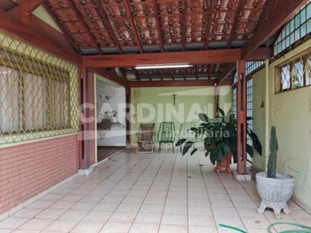 Casa para venda em Jardim Adalgisa de 256.00m² com 3 Quartos, 1 Suite e 2 Garagens