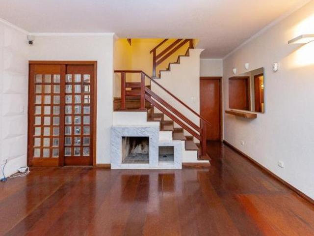 Casa para venda em Jardim Aeroporto com 2 quartos, sendo 2 suítes, 136m²