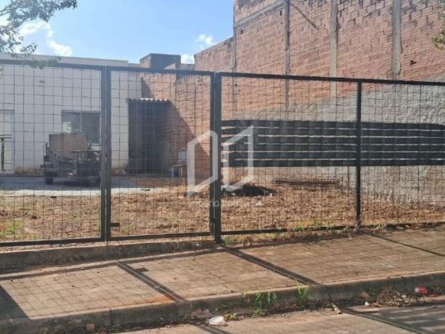 Casa para venda em Jardim Altos De Pinheiros I E Ii em Araraquara São Paulo de 60.00m² com 2 Quartos, 1 Suíte e 4 Garagens