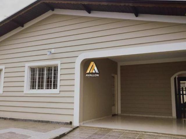 Casa para venda em Jardim Amanda I de 123.00m² com 4 Quartos e 3 Garagens