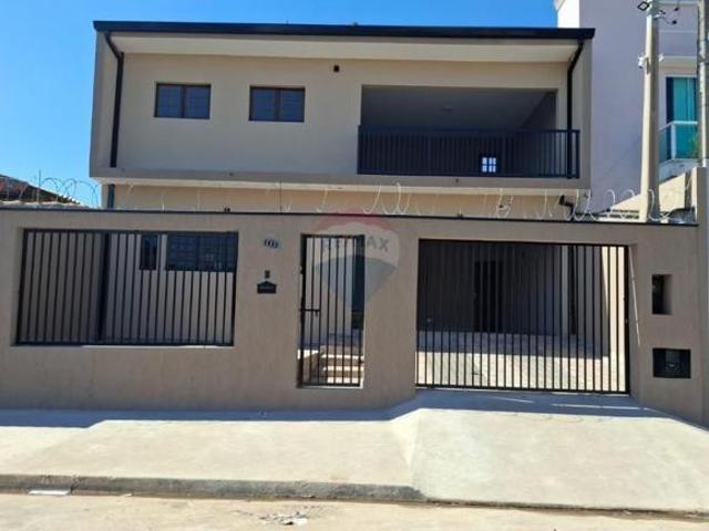 Casa para venda em Jardim Amanda I de 200.00m² com 3 Quartos, 1 Suite e 4 Garagens