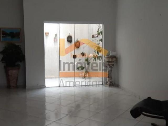 Casa para venda em Jardim Amélia de 226.00m² com 3 Quartos, 1 Suite e 4 Garagens