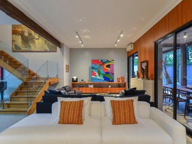 Casa para venda em Jardim América com 4 quartos, sendo 4 suítes, 1.117m²