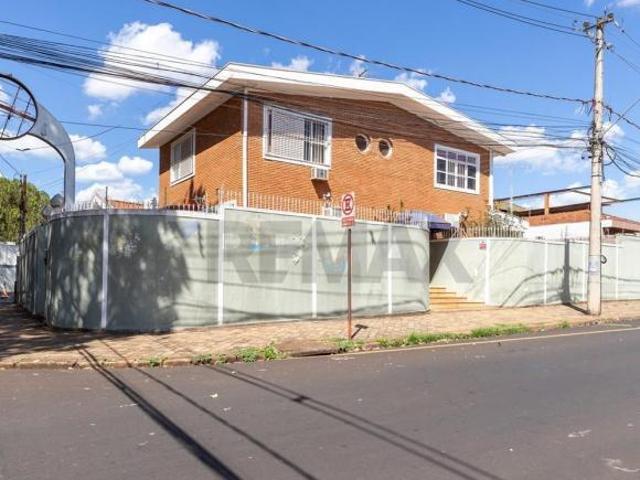 Casa para venda em Jardim América de 281.79m² com 4 Quartos, 1 Suite e 2 Garagens