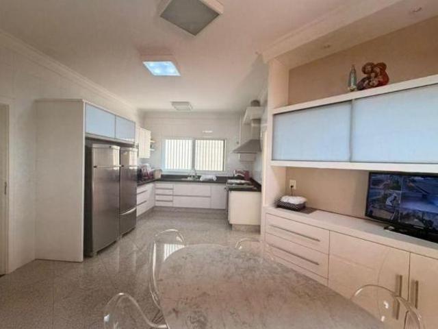 Casa para venda em Jardim América de 464.00m² com 4 Quartos, 2 Suites e 3 Garagens