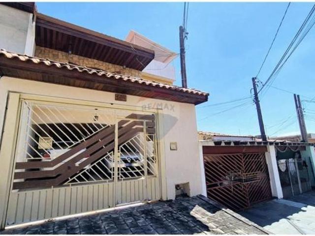 Casa para venda em Jardim Ana Claudia de 167.00m² com 3 Quartos e 4 Garagens