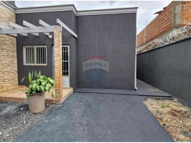 Casa para venda em Jardim Ângelo Jurca de 75.00m² com 2 Quartos e 1 Garagem