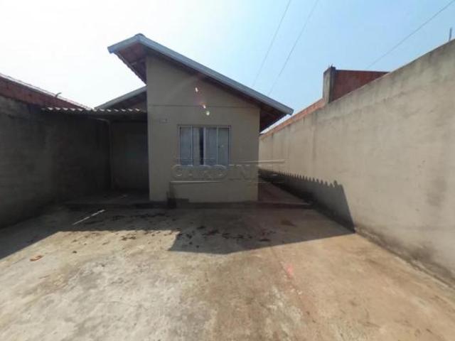 Casa para venda em Jardim Araucária de 60.00m² com 2 Quartos e 2 Garagens
