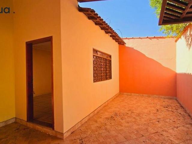 Casa para venda em Jardim Arlindo Laguna de 133.00m² com 3 Quartos e 1 Suite